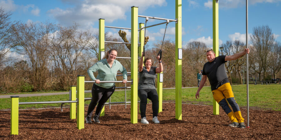 Nieuw calisthenics-toestel voor sporters in Mijdrecht | RTV Ronde Venen